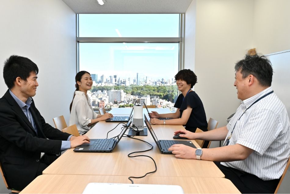 TRY！RICOH～リモート会議、ハイブリッドワークに新体験【14日間無料トライアル】 | リコー