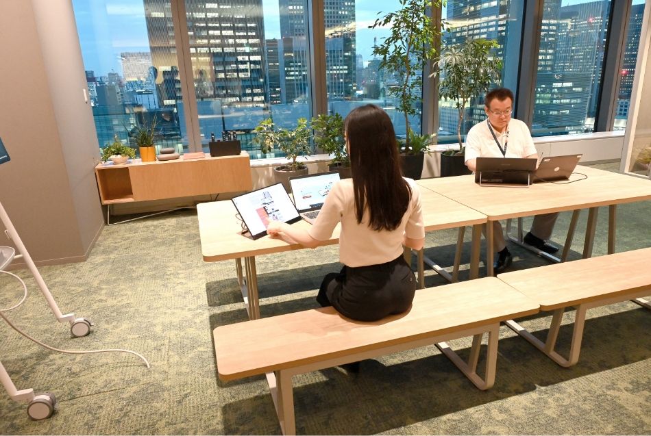 TRY！RICOH～リモート会議、ハイブリッドワークに新体験【14日間無料トライアル】 | リコー